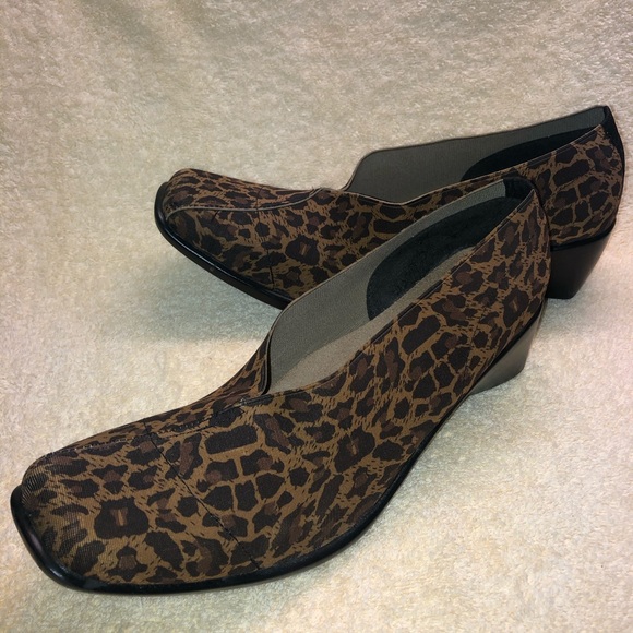 CHARLESTON SHOE CO. | Shoes | Charleston Shoe Co Cape Shoe | Poshmark